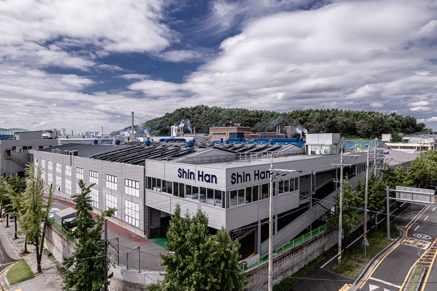 Shinhan rebrands high-performance outdoor fabrics