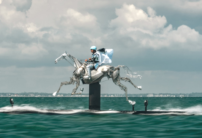 Zeus rules the waves at Paris ceremony